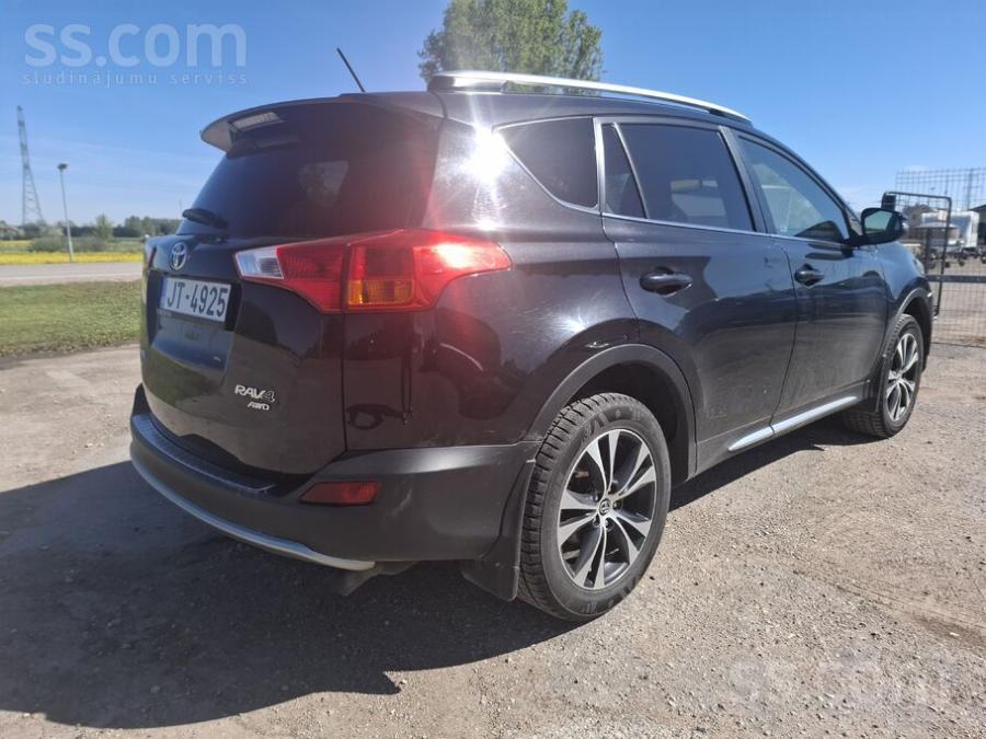 Melns Toyota RAV4 2014 Talsi, ar dzinēja tilpumu 2.20 L un nobraukumu 300 tūkst. km par 10500 €, foto 5 vietnē AUTOMOTO.COM.LV
