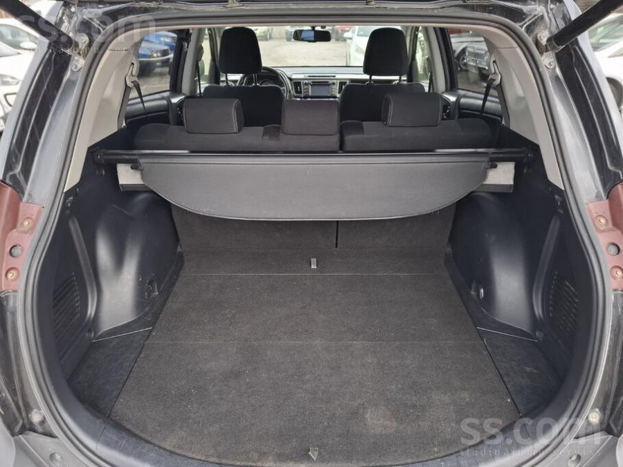 Melns Toyota RAV4 2014 Talsi, ar dzinēja tilpumu 2.20 L un nobraukumu 300 tūkst. km par 10500 €, foto 17 vietnē AUTOMOTO.COM.LV
