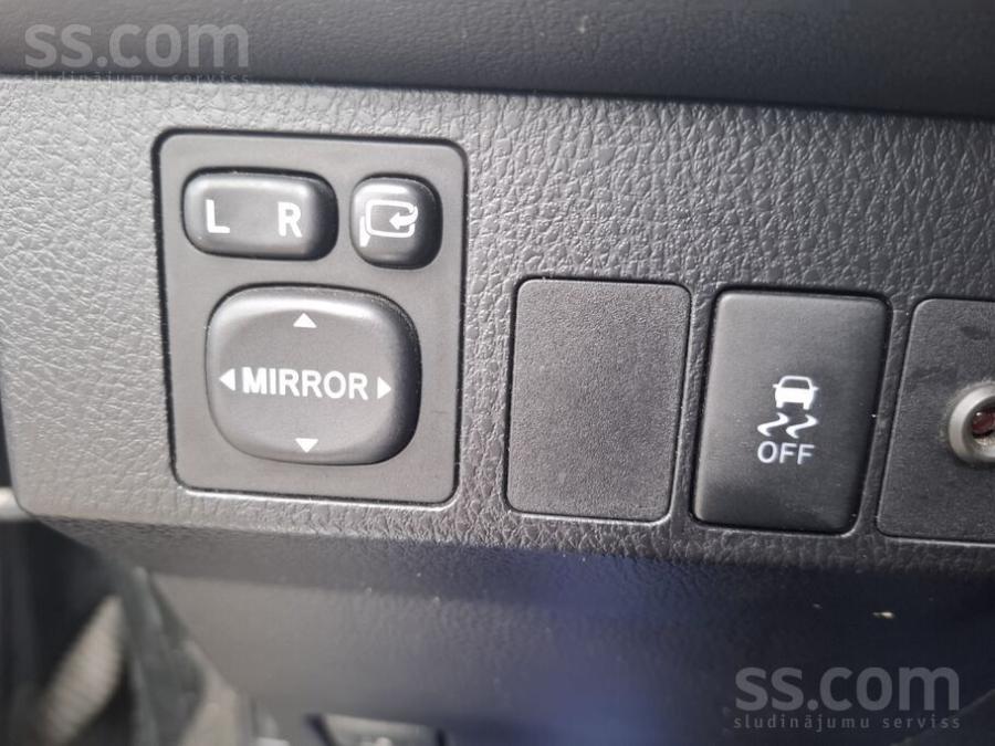 Melns Toyota RAV4 2014 Talsi, ar dzinēja tilpumu 2.20 L un nobraukumu 300 tūkst. km par 10500 €, foto 21 vietnē AUTOMOTO.COM.LV