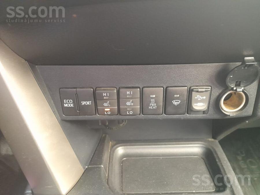 Melns Toyota RAV4 2014 Talsi, ar dzinēja tilpumu 2.20 L un nobraukumu 300 tūkst. km par 10500 €, foto 25 vietnē AUTOMOTO.COM.LV