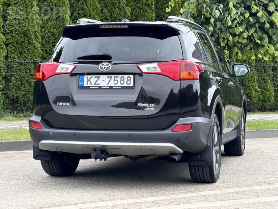 Melns Toyota RAV4 2014 Rīga, ar dzinēja tilpumu 2.20 L un nobraukumu 284 tūkst. km par 9950 €, foto 8 vietnē AUTOMOTO.COM.LV