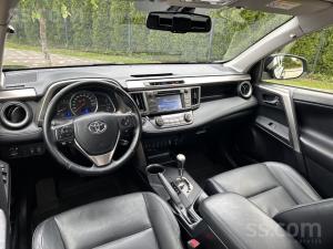 Melns Toyota RAV4 2014 Rīga, ar dzinēja tilpumu 2.20 L un nobraukumu 284 tūkst. km par 9950 €, foto 12 vietnē AUTOMOTO.COM.LV