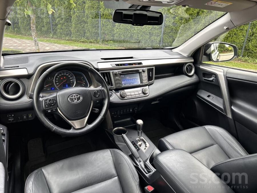 Melns Toyota RAV4 2014 Rīga, ar dzinēja tilpumu 2.20 L un nobraukumu 284 tūkst. km par 9950 €, foto 12 vietnē AUTOMOTO.COM.LV