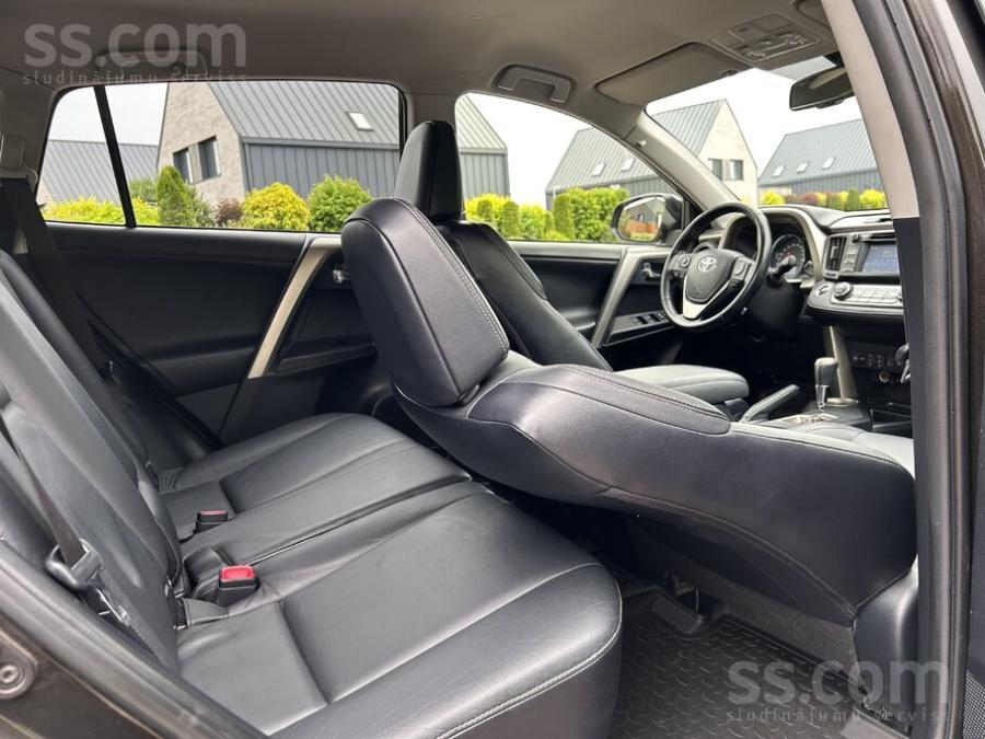 Melns Toyota RAV4 2014 Rīga, ar dzinēja tilpumu 2.20 L un nobraukumu 284 tūkst. km par 9950 €, foto 19 vietnē AUTOMOTO.COM.LV