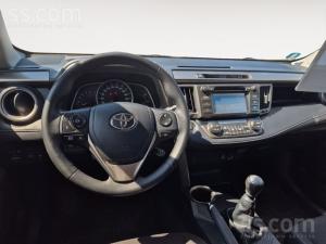Black Toyota RAV4 2014 in Riga, with an engine capacity of 2.00 L and mileage of 249 thousand km for 9700 €, photo 10 on AUTOMOTO.COM.LV