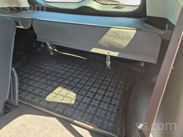 Melns Toyota RAV4 2014 Rīga, ar dzinēja tilpumu 2.00 L un nobraukumu 249 tūkst. km par 9700 €, foto 10 vietnē AUTOMOTO.COM.LV