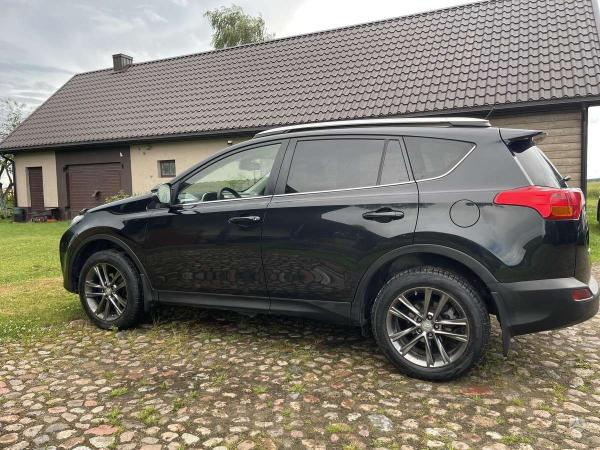 Melns Toyota RAV4 2014 Pasvalys, ar dzinēja tilpumu 2.23 L un nobraukumu 240 tūkst. km par 10999 €, foto 5 vietnē AUTOMOTO.COM.LV