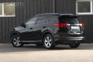 Melns Toyota RAV4 2014 Jelgava, ar dzinēja tilpumu 2.00 L un nobraukumu 326 tūkst. km par 9900 €, foto 5 vietnē AUTOMOTO.COM.LV