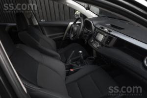 Melns Toyota RAV4 2014 Jelgava, ar dzinēja tilpumu 2.00 L un nobraukumu 326 tūkst. km par 9900 €, foto 9 vietnē AUTOMOTO.COM.LV
