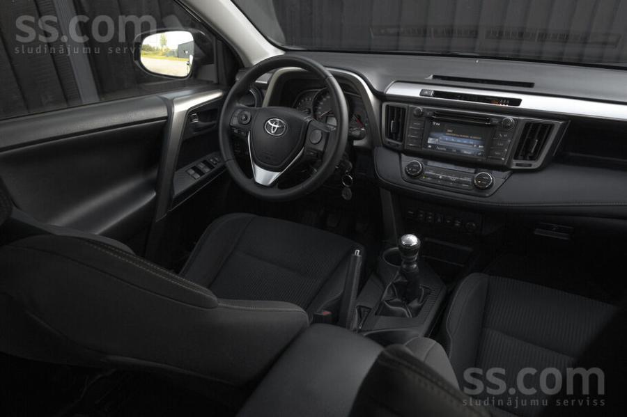 Melns Toyota RAV4 2014 Jelgava, ar dzinēja tilpumu 2.00 L un nobraukumu 326 tūkst. km par 9900 €, foto 11 vietnē AUTOMOTO.COM.LV