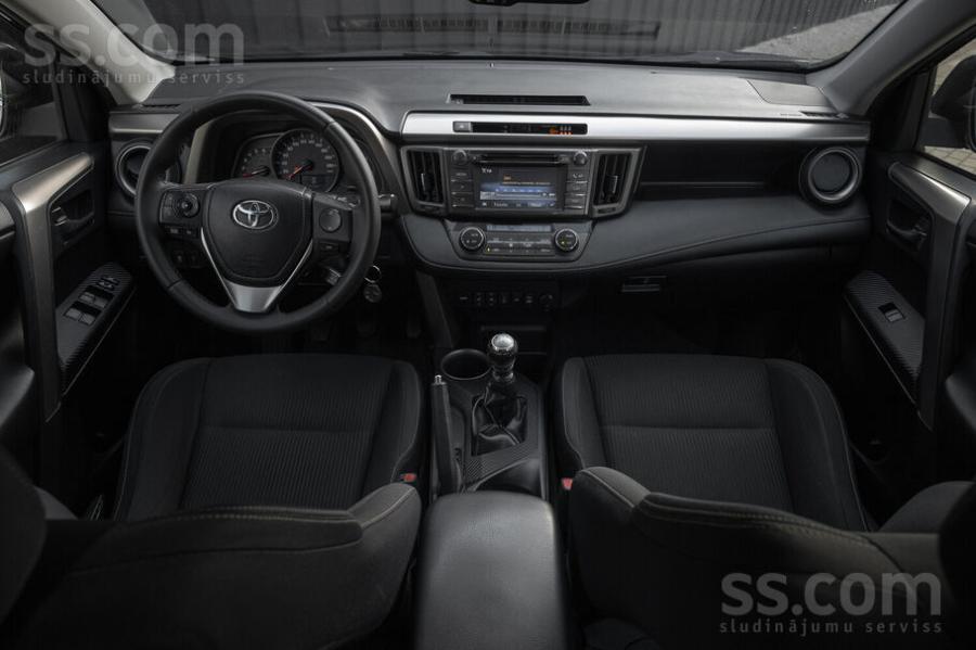 Melns Toyota RAV4 2014 Jelgava, ar dzinēja tilpumu 2.00 L un nobraukumu 326 tūkst. km par 9900 €, foto 12 vietnē AUTOMOTO.COM.LV