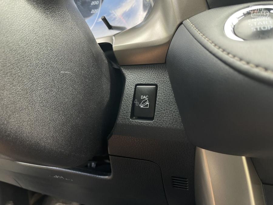 Black Toyota RAV4 2014 in Pasvalys, with an engine capacity of 2.20 L and mileage of 240 thousand km for 10800 €, photo 17 on AUTOMOTO.COM.LV