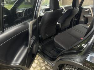Black Toyota RAV4 2014 in Pasvalys, with an engine capacity of 2.20 L and mileage of 240 thousand km for 10800 €, photo 21 on AUTOMOTO.COM.LV