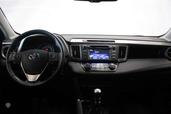 Melns Toyota RAV4 2014 Kauņa, ar dzinēja tilpumu 2.00 L un nobraukumu 158 tūkst. km par 12900 €, foto 4 vietnē AUTOMOTO.COM.LV
