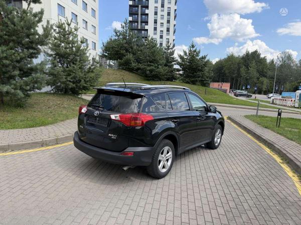 Черный Тойота РАВ 4 2014 в Вильнюс, объемом двигателя 2.00 л и пробегом 265 тыс. км за 10400 €, фото 3 на AUTOMOTO.COM.LV