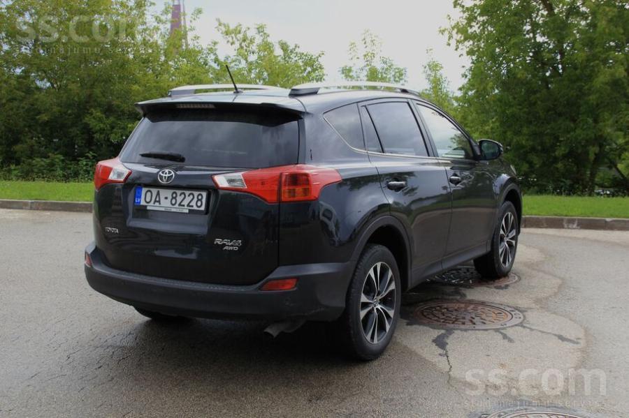 Melns Toyota RAV4 2014 Rīga, ar dzinēja tilpumu 2.00 L un nobraukumu 183 tūkst. km par 11800 €, foto 3 vietnē AUTOMOTO.COM.LV