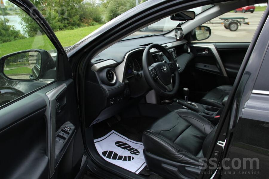 Melns Toyota RAV4 2014 Rīga, ar dzinēja tilpumu 2.00 L un nobraukumu 183 tūkst. km par 11800 €, foto 4 vietnē AUTOMOTO.COM.LV