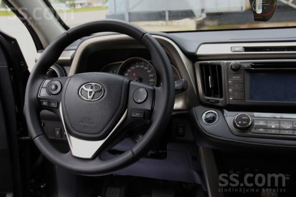 Melns Toyota RAV4 2014 Rīga, ar dzinēja tilpumu 2.00 L un nobraukumu 183 tūkst. km par 11800 €, foto 6 vietnē AUTOMOTO.COM.LV