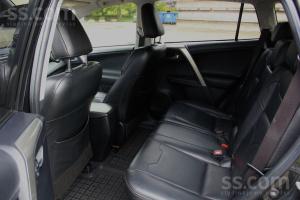 Melns Toyota RAV4 2014 Rīga, ar dzinēja tilpumu 2.00 L un nobraukumu 183 tūkst. km par 11800 €, foto 8 vietnē AUTOMOTO.COM.LV