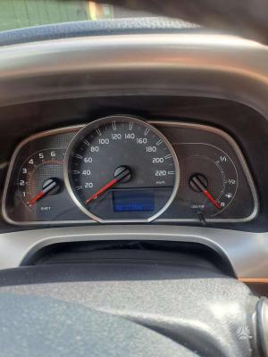 Black Toyota RAV4 2014 in Taurage, with an engine capacity of 2.00 L and mileage of 213 thousand km for 9700 €, photo 6 on AUTOMOTO.COM.LV