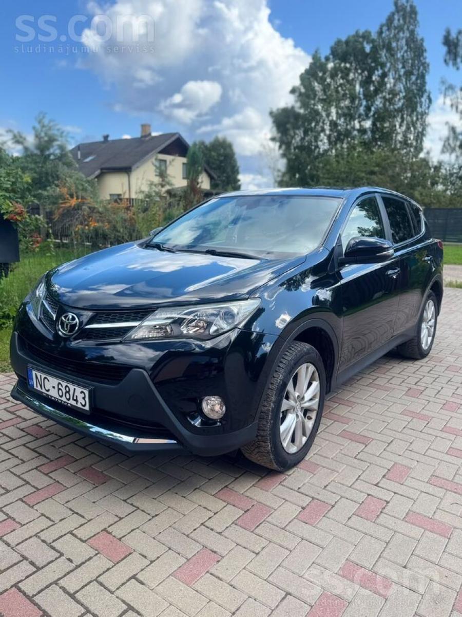 Melns Toyota RAV4 2014 Rīga, ar dzinēja tilpumu 2.20 L un nobraukumu 193 tūkst. km par 11500 €, foto 1 vietnē AUTOMOTO.COM.LV