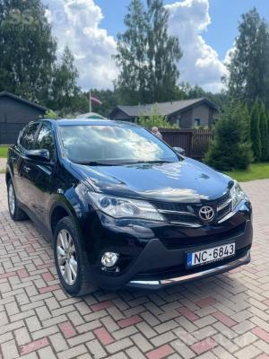 Melns Toyota RAV4 2014 Rīga, ar dzinēja tilpumu 2.20 L un nobraukumu 193 tūkst. km par 11500 €, foto 3 vietnē AUTOMOTO.COM.LV
