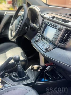 Melns Toyota RAV4 2014 Rīga, ar dzinēja tilpumu 2.20 L un nobraukumu 193 tūkst. km par 11500 €, foto 6 vietnē AUTOMOTO.COM.LV