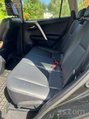 Melns Toyota RAV4 2014 Rīga, ar dzinēja tilpumu 2.20 L un nobraukumu 193 tūkst. km par 11500 €, foto 10 vietnē AUTOMOTO.COM.LV