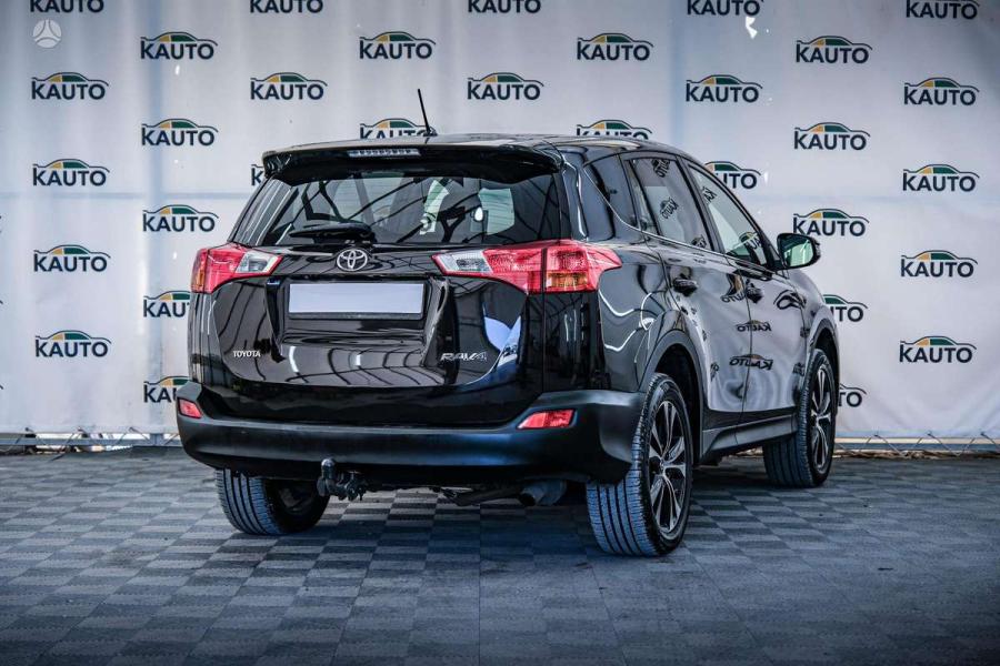 Черный Тойота РАВ 4 2014 в Каунас, объемом двигателя 2.00 л и пробегом 254 тыс. км за 11890 €, фото 4 на AUTOMOTO.COM.LV