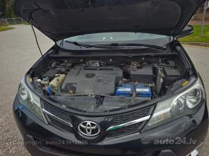 Black Toyota RAV4 2014 in Tallinn, with an engine capacity of 2.20 L and mileage of 165 thousand km for 14900 €, photo 5 on AUTOMOTO.COM.LV