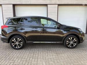 Black Toyota RAV4 2014 in Siauliai, with an engine capacity of 2.00 L and mileage of 249 thousand km for 10990 €, photo 8 on AUTOMOTO.COM.LV