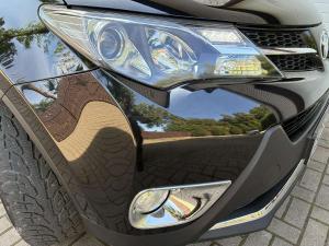 Black Toyota RAV4 2014 in Siauliai, with an engine capacity of 2.00 L and mileage of 249 thousand km for 10990 €, photo 9 on AUTOMOTO.COM.LV