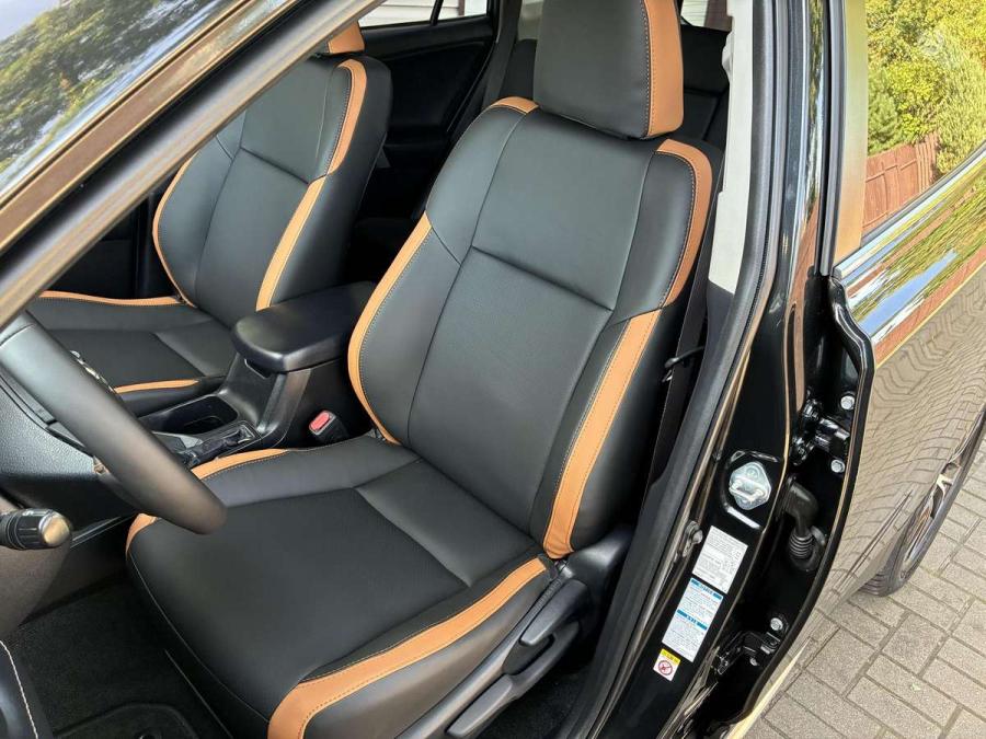 Black Toyota RAV4 2014 in Siauliai, with an engine capacity of 2.00 L and mileage of 249 thousand km for 10990 €, photo 32 on AUTOMOTO.COM.LV