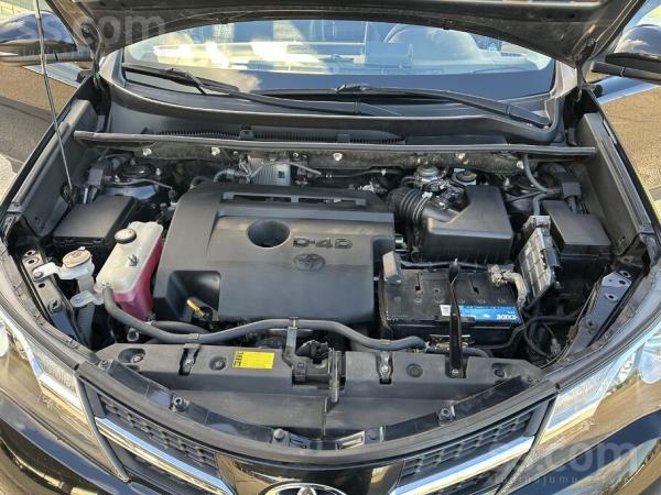 Black Toyota RAV4 2014 in Riga, with an engine capacity of 2.00 L and mileage of 177 thousand km for 11500 €, photo 11 on AUTOMOTO.COM.LV