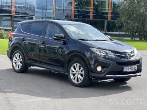 Черный Тойота РАВ 4 2014 в Рига, объемом двигателя 2.20 л и пробегом 216 тыс. км за 11950 €, фото  на AUTOMOTO.COM.LV