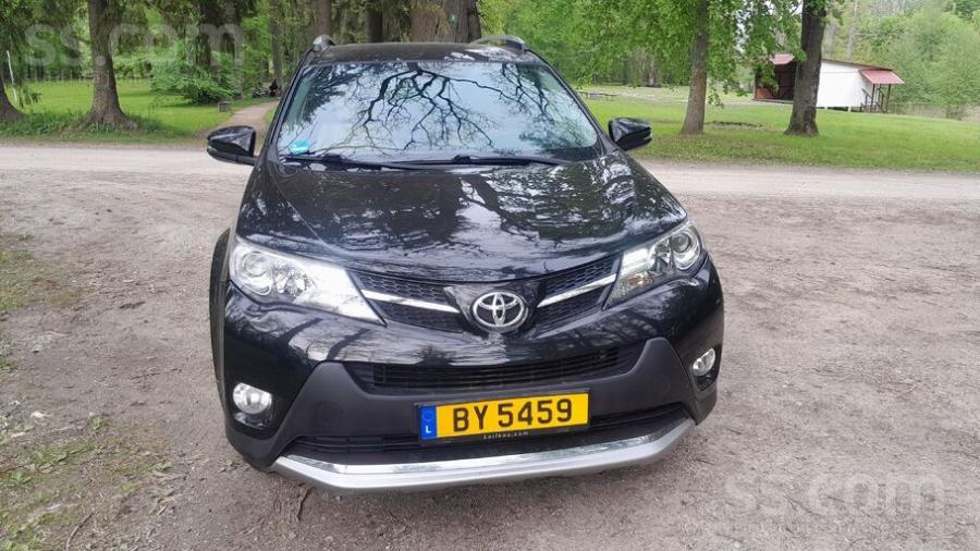 Melns Toyota RAV4 2015 Rīga, ar dzinēja tilpumu 2.20 L un nobraukumu 202 tūkst. km par 18190 €, foto 2 vietnē AUTOMOTO.COM.LV