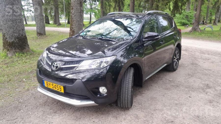 Melns Toyota RAV4 2015 Rīga, ar dzinēja tilpumu 2.20 L un nobraukumu 202 tūkst. km par 18190 €, foto 3 vietnē AUTOMOTO.COM.LV