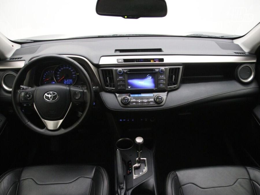 Melns Toyota RAV4 2015 Viļņa, ar dzinēja tilpumu 2.00 L un nobraukumu 181 tūkst. km par 13899 €, foto 2 vietnē AUTOMOTO.COM.LV