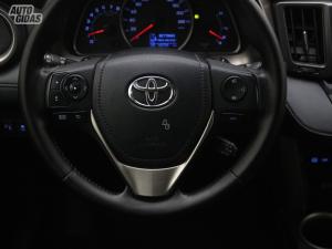Melns Toyota RAV4 2015 Viļņa, ar dzinēja tilpumu 2.00 L un nobraukumu 181 tūkst. km par 13899 €, foto 18 vietnē AUTOMOTO.COM.LV