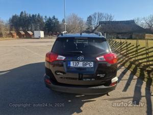 Melns Toyota RAV4 2015 Tallina, ar dzinēja tilpumu 2.00 L un nobraukumu 172 tūkst. km par 16000 €, foto 3 vietnē AUTOMOTO.COM.LV