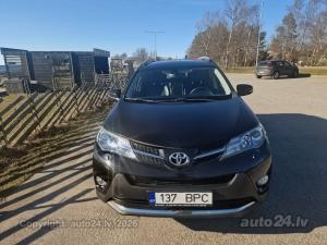 Melns Toyota RAV4 2015 Tallina, ar dzinēja tilpumu 2.00 L un nobraukumu 172 tūkst. km par 16000 €, foto 8 vietnē AUTOMOTO.COM.LV