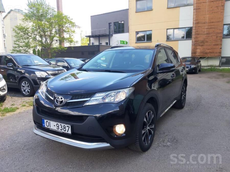 Black Toyota RAV4 2015 in Daugavpils, with an engine capacity of 2.20 L and mileage of 0 thousand km for 11850 €, photo 1 on AUTOMOTO.COM.LV