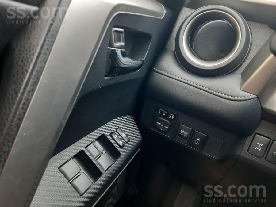 Black Toyota RAV4 2015 in Daugavpils, with an engine capacity of 2.20 L and mileage of 0 thousand km for 11850 €, photo 11 on AUTOMOTO.COM.LV