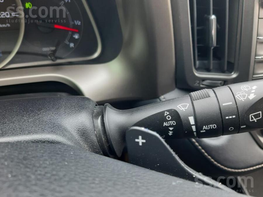 Black Toyota RAV4 2015 in Daugavpils, with an engine capacity of 2.20 L and mileage of 0 thousand km for 11850 €, photo 15 on AUTOMOTO.COM.LV