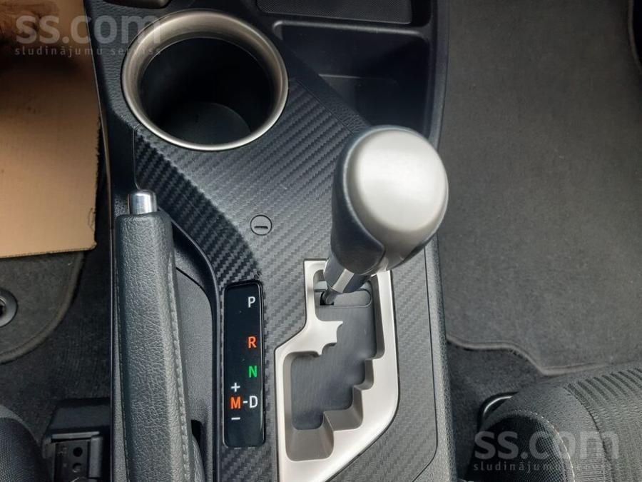 Black Toyota RAV4 2015 in Daugavpils, with an engine capacity of 2.20 L and mileage of 0 thousand km for 11850 €, photo 18 on AUTOMOTO.COM.LV