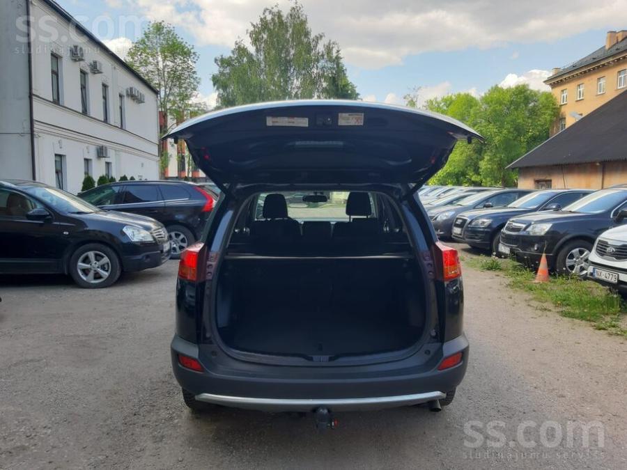 Black Toyota RAV4 2015 in Daugavpils, with an engine capacity of 2.20 L and mileage of 0 thousand km for 11850 €, photo 22 on AUTOMOTO.COM.LV