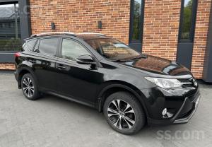 Black Toyota RAV4 2015 in Riga, with an engine capacity of 2.00 L and mileage of 169 thousand km for 12200 €, photo  on AUTOMOTO.COM.LV