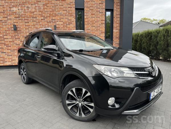 Melns Toyota RAV4 2015 Rīga, ar dzinēja tilpumu 2.00 L un nobraukumu 169 tūkst. km par 12200 €, foto 3 vietnē AUTOMOTO.COM.LV