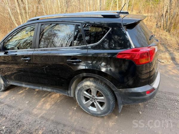 Melns Toyota RAV4 2015 Aizkraukle, ar dzinēja tilpumu 2.00 L un nobraukumu 245 tūkst. km par 10500 €, foto 6 vietnē AUTOMOTO.COM.LV