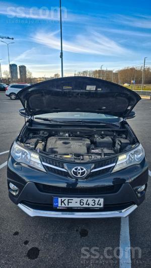 Melns Toyota RAV4 2015 Rīga, ar dzinēja tilpumu 2.20 L un nobraukumu 151 tūkst. km par 14100 €, foto 7 vietnē AUTOMOTO.COM.LV